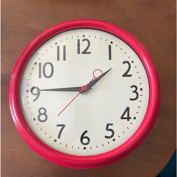 Lumuasky | Wall Decor | 5s Vintage Design Red Retro Round Wall Clock ...